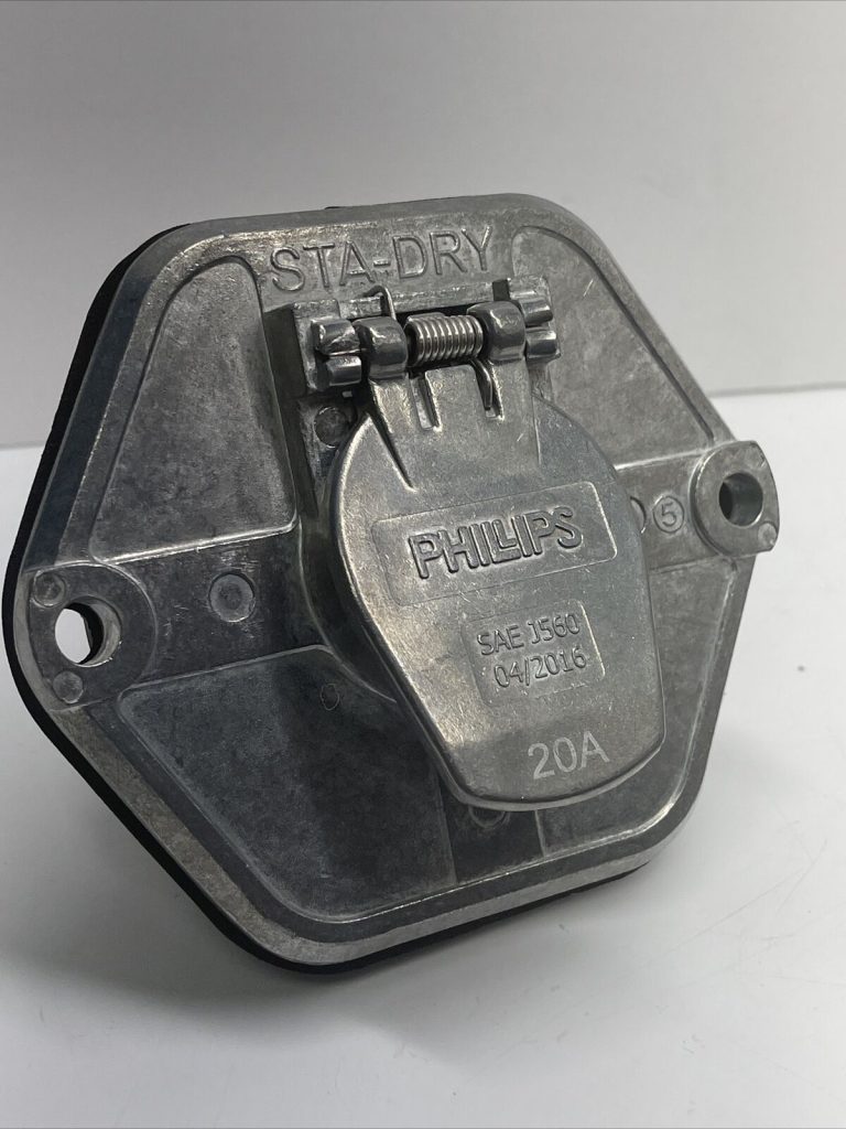Phillips SAE J560 Wiring Connector Socket 15-762