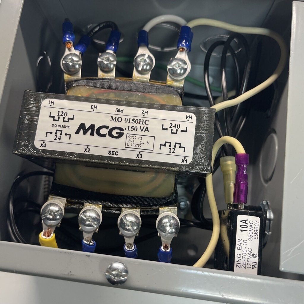 MCG MO 0150UH TRANSFORMER - Inside enclosure