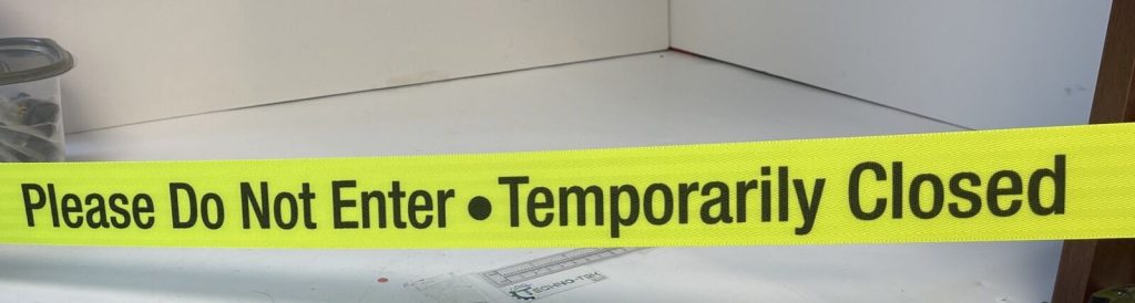 Lavi Industries Rack Mount Belt Barriers, 18ft, green, "Do Not Enter"