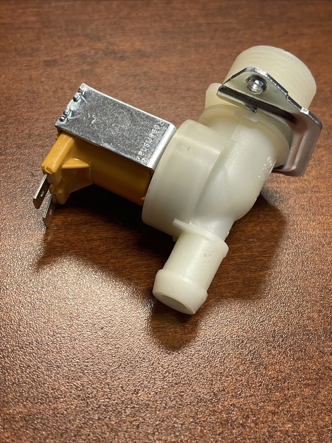 RobertShaw Fetco 1057.00043.00 Solenoid Valve, 5.5L/min Inlet Flow Reg