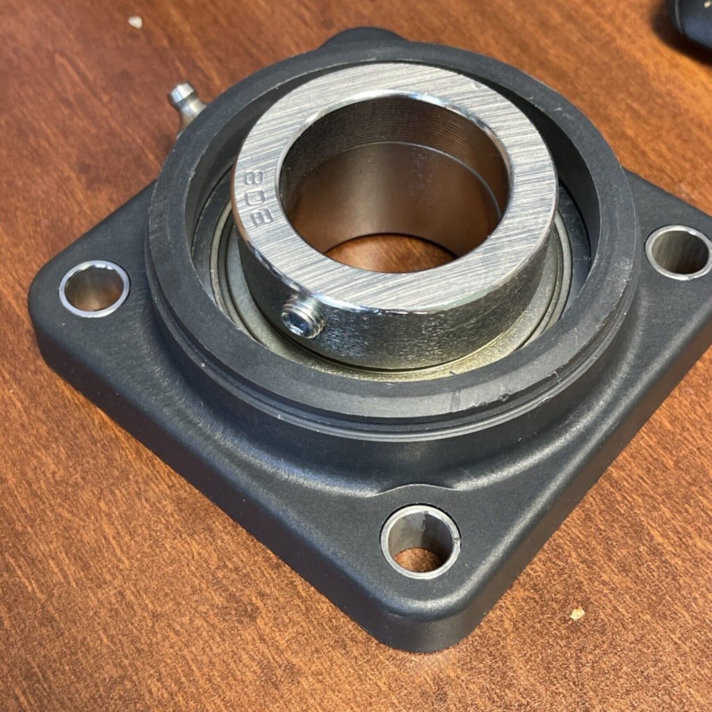 SA208 bearing with Cast Housing Square Flange