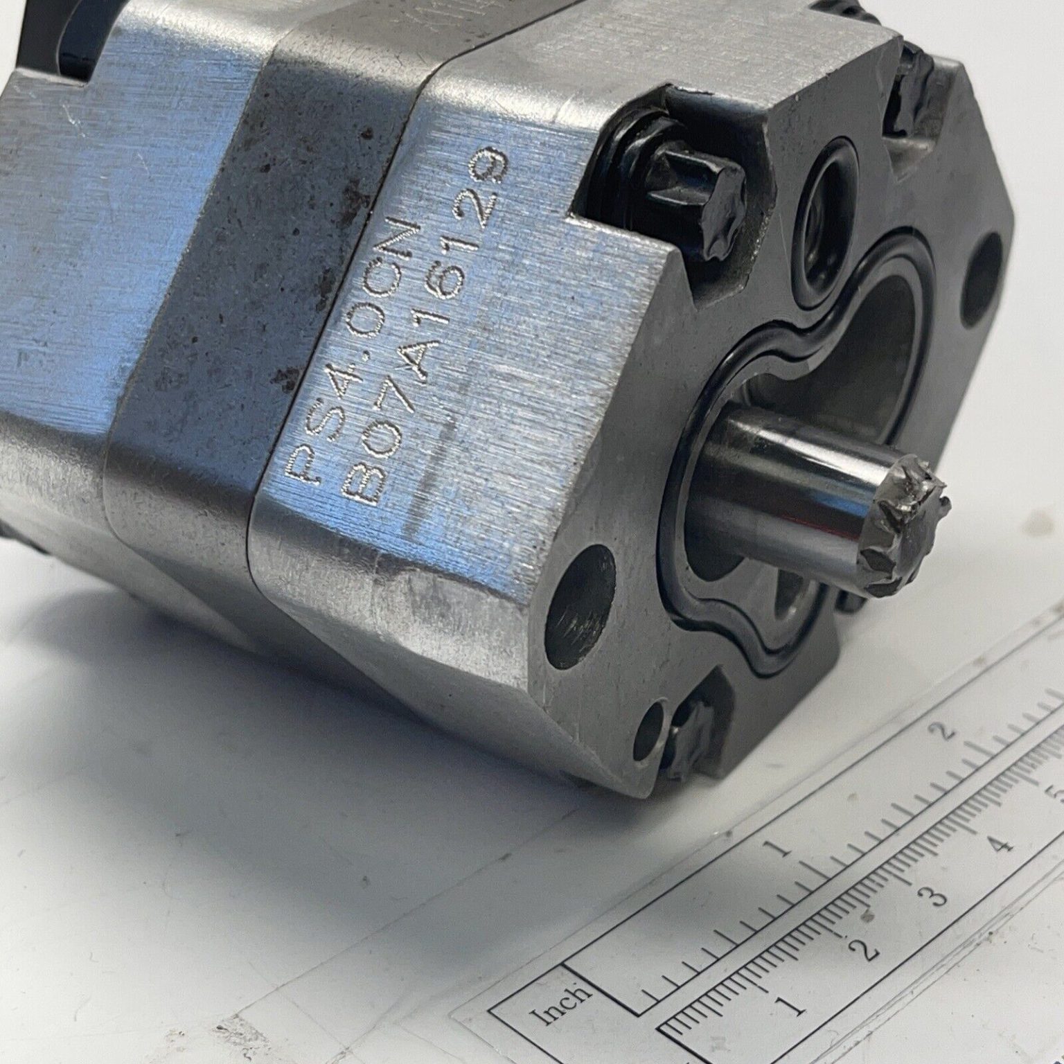 KP25 SPX Stone Fenner Gear Pump / broken shaft