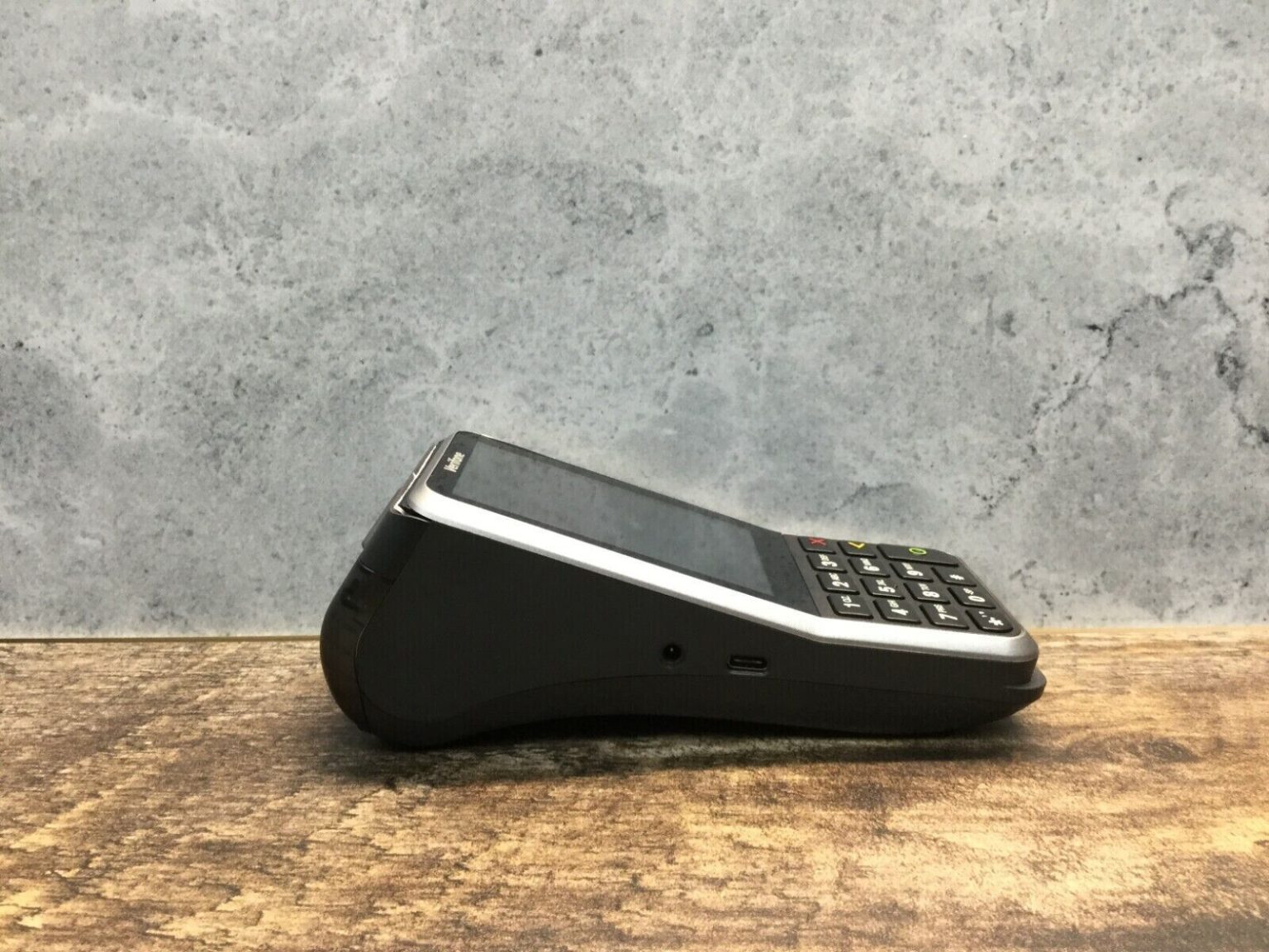 Verifone V400M Terminal (4G, WiFi, EMV, NFC) *UNTESTED*